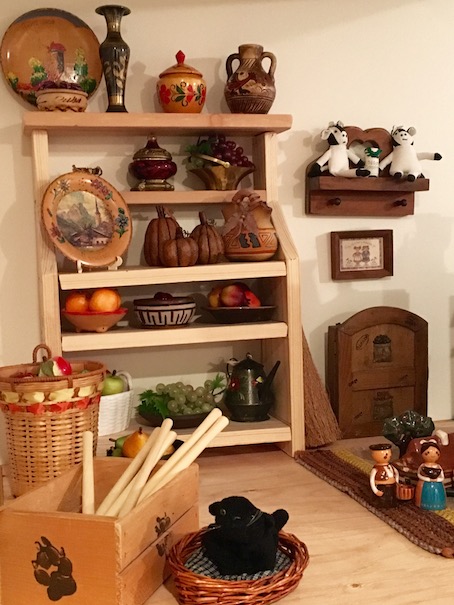 DOLLHOUSE – A LITTLE COUNTRY STORE | Faking It Mostly