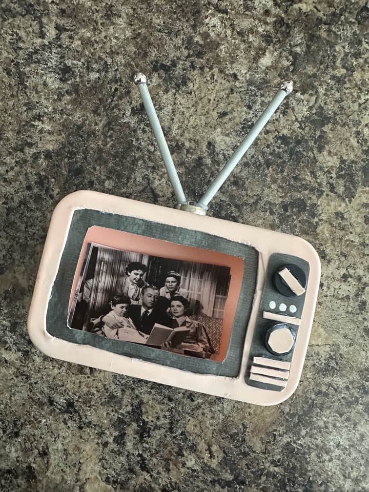 DIY RETRO TV | Faking It Mostly